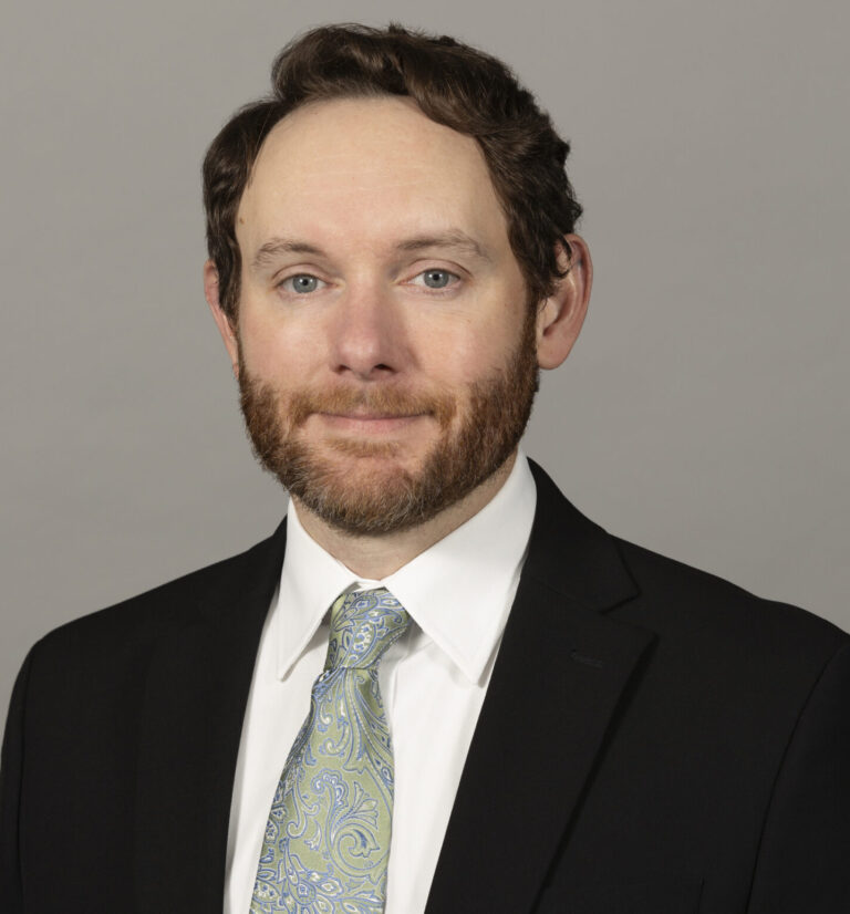 Our Professionals | DeGolyer & MacNaughton | World Wide Petroleum ...